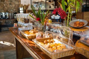 Café da manhã continental grátis todos os dias