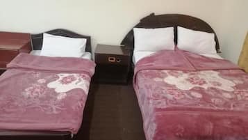 Quarto Duplo Deluxe | Ferro/tábua de engomar, Wi-fi grátis, roupa de cama fornecida