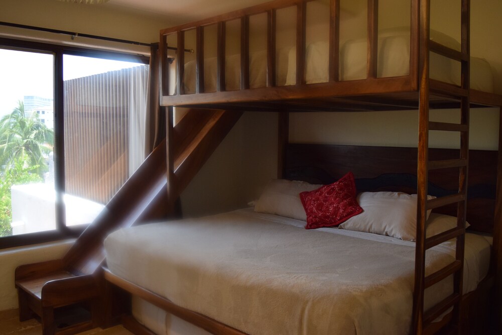 Luxury beach villa, the best IXTAPA, Safe and clean. - Ixtapa | Vrbo