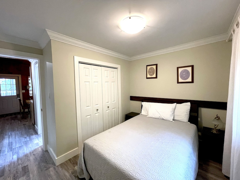 "pinehaven" Cottage - Washago | Vrbo