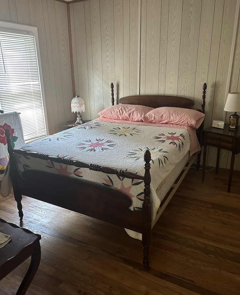 Mimi's Place At Indian Lake - Huntsville, OH
