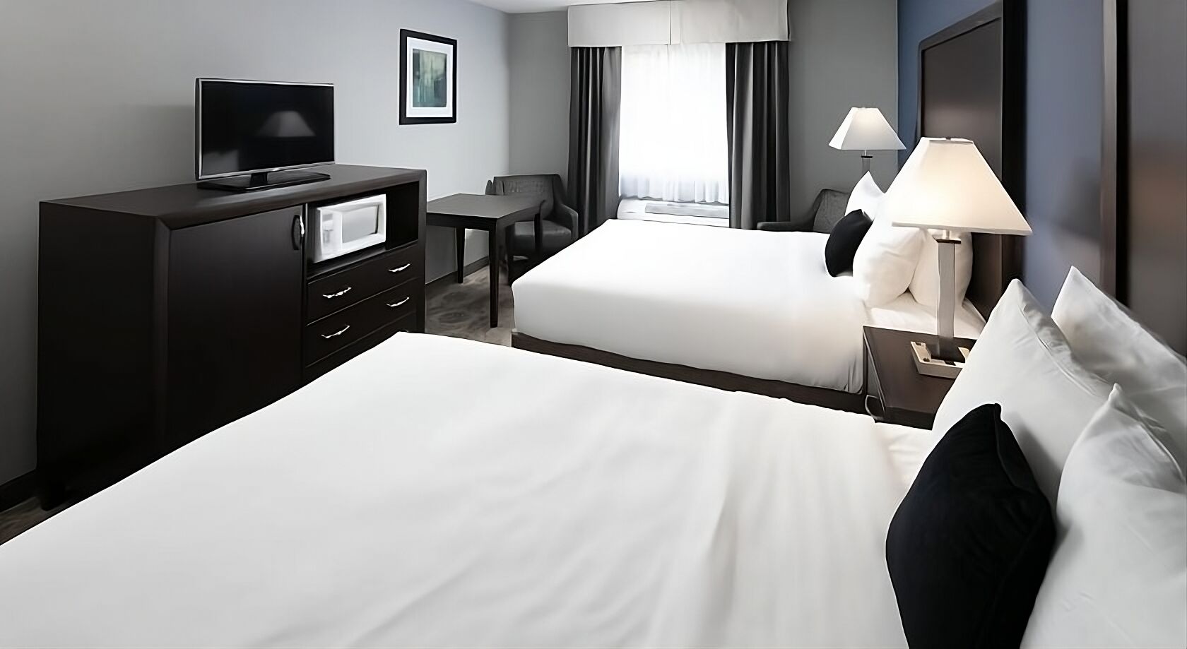 Reunions & Getaways! Free Parking, Indoor Pool, Hot Tub & Spa, Nearby Casino! - Sequim, WA