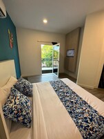 Quarto casal executivo | Wi-Fi de cortesia, roupa de cama