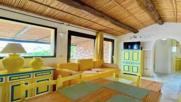 Apartamento, 2 quartos, fumadores, pátio | Interior