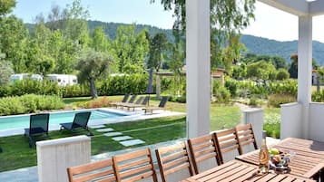 Villa, 6 quartos, piscina privativa, vista para o jardim | Terraço/pátio interior