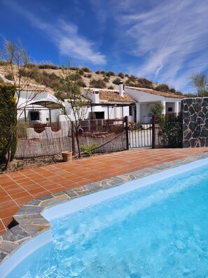 Piscina exterior sazonal