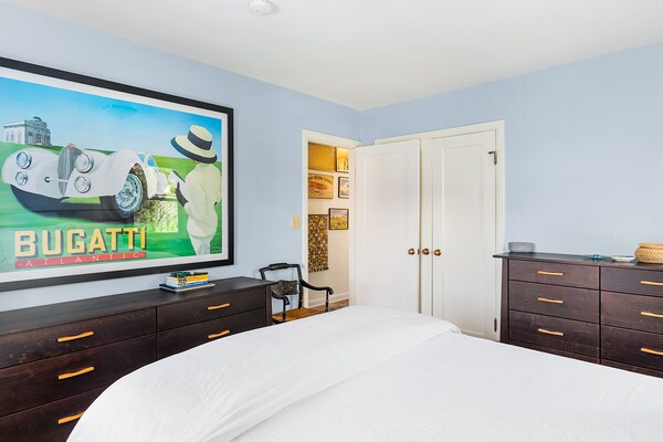 Magnolia On The Hill - Seattle, WA