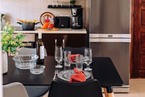 Apartamento, 2 quartos, varanda | Interior