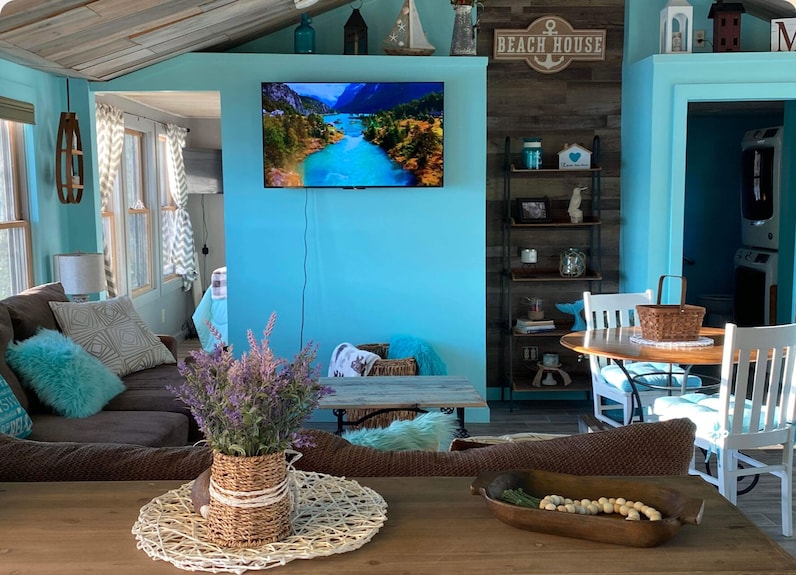 Beautiful Orange Lake ,Haven For Real Relaxation And Rest With Great Sunsets - Maine