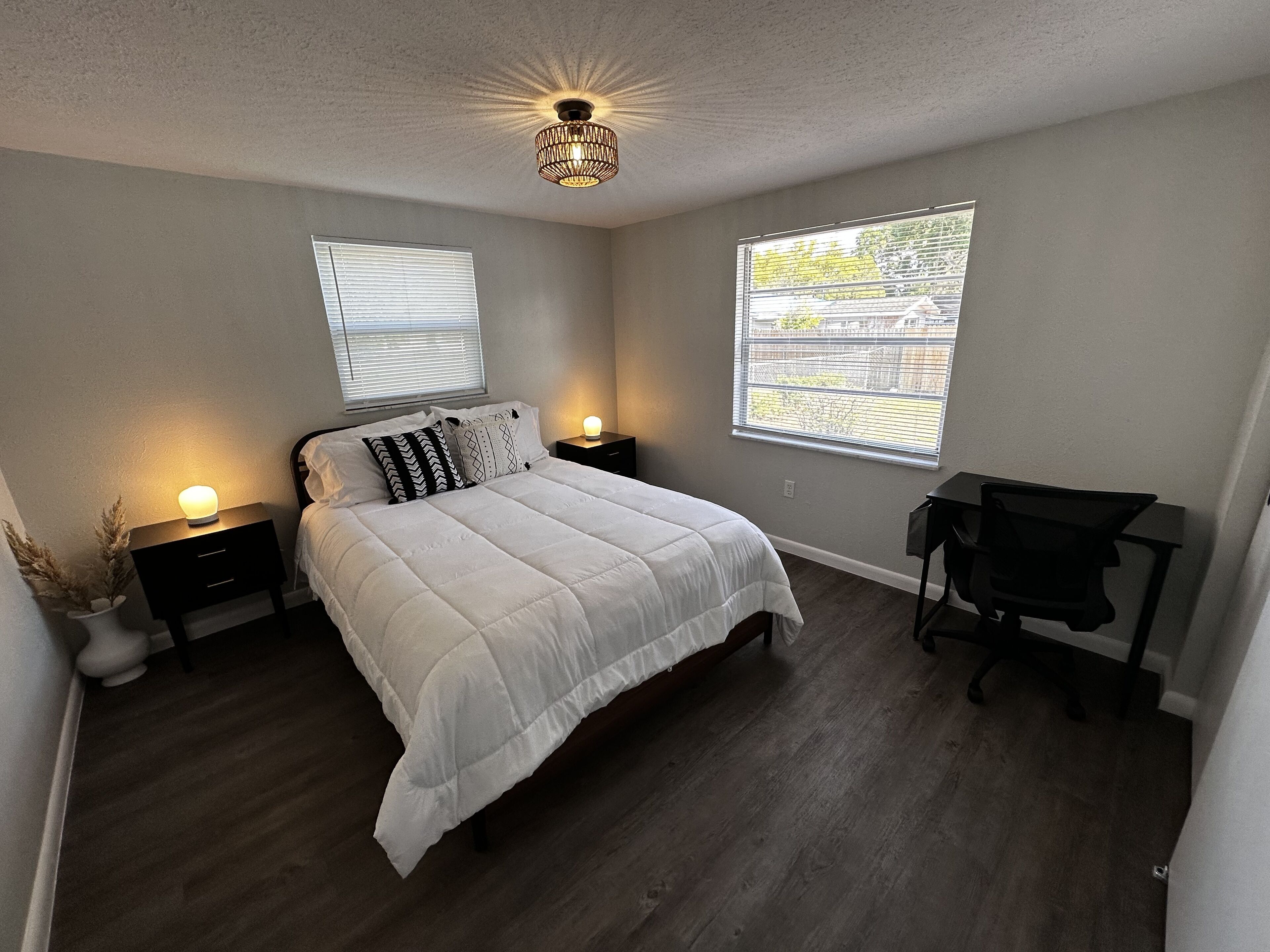 Urban Retreat: Cozy House In The Heart Of Zephyrhills - Wesley Chapel, FL