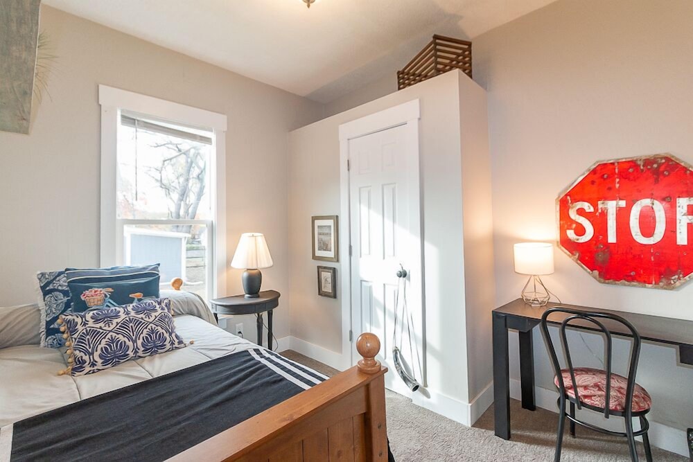 Pet Friendly Haven Near Hospital—fast Wi-fi - Topeka, KS