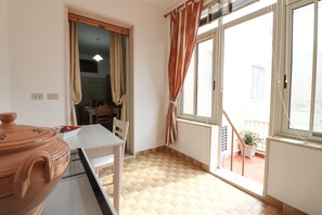 Casa, 4 quartos, fumadores, varanda | Restaurantes