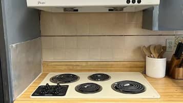 Casa Familiar | Cozinha privada | Um micro-ondas