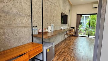 Quarto duplo luxo | Frigobar (abastecido com itens grátis), individualmente decorados