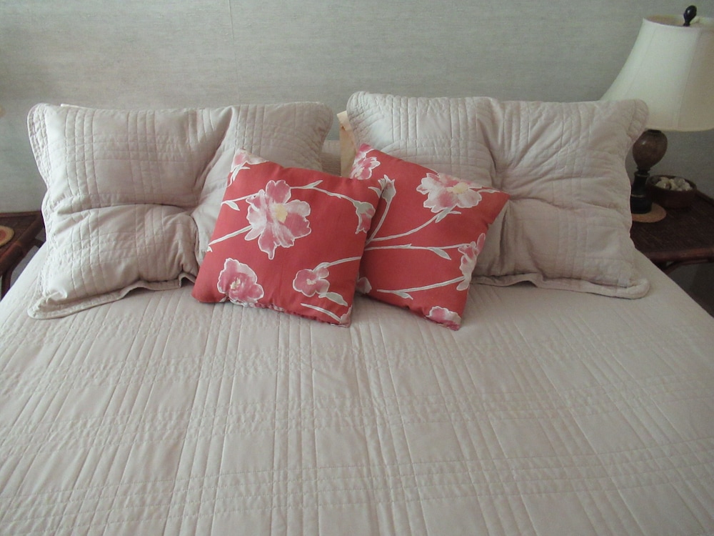 Princeville, Kauai. Delightful Studio In Sandpiper Village. Ten Night Maximum - Princeville, HI