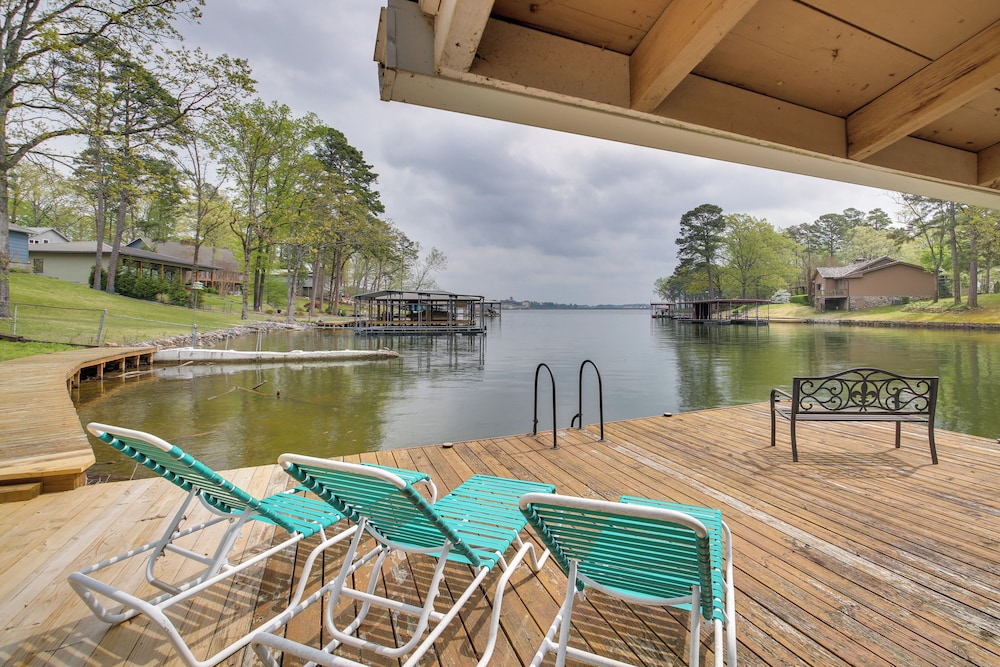Cozy Lake Cabin W/ Dock In Hot Springs Nat'l Park - Hot Springs, AR