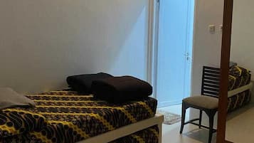 Quarto casal luxo | Espaço de trabalho para notebook, Wi-Fi de cortesia, roupa de cama