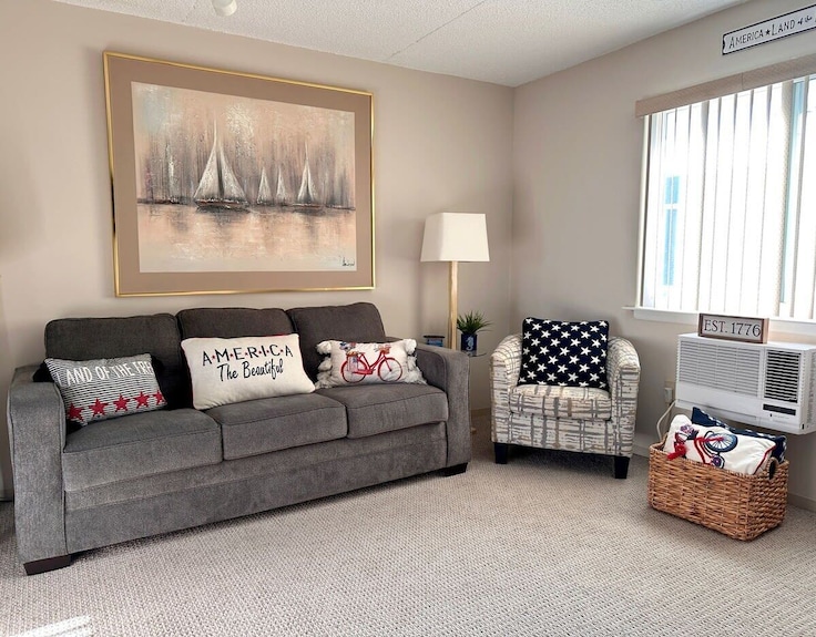 1br Suite 1 Block Beach/boards/fun/elevator - Carousel, Ocean City