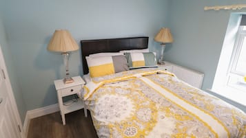 2 quartos, com decoração personalizada, com mobília individualizada