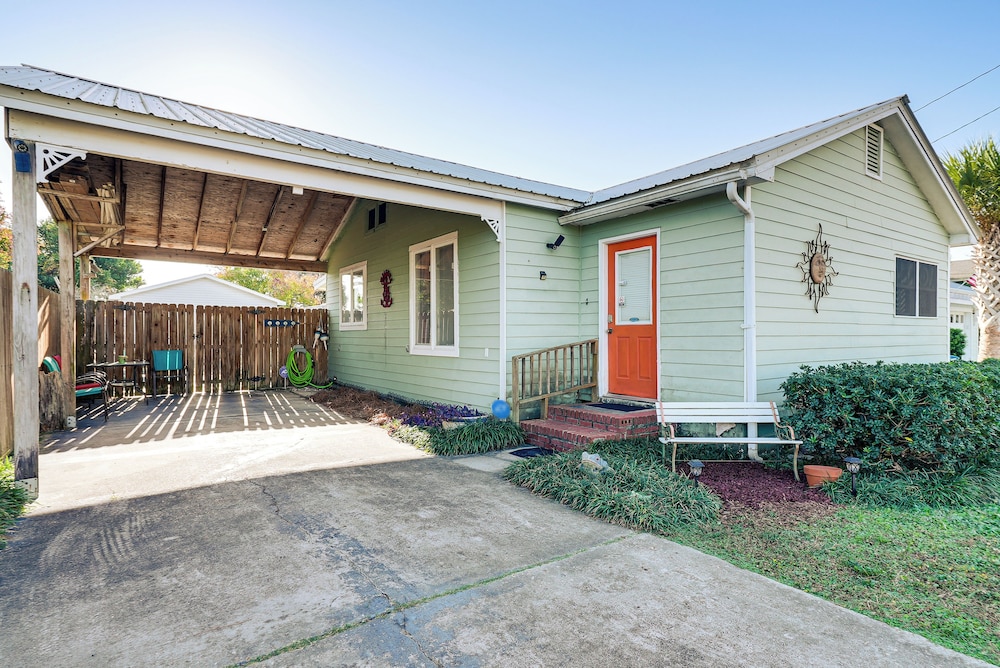 Cozy Pcb Cottage ~ 1 Block To Beach! - Panama City Beach, FL