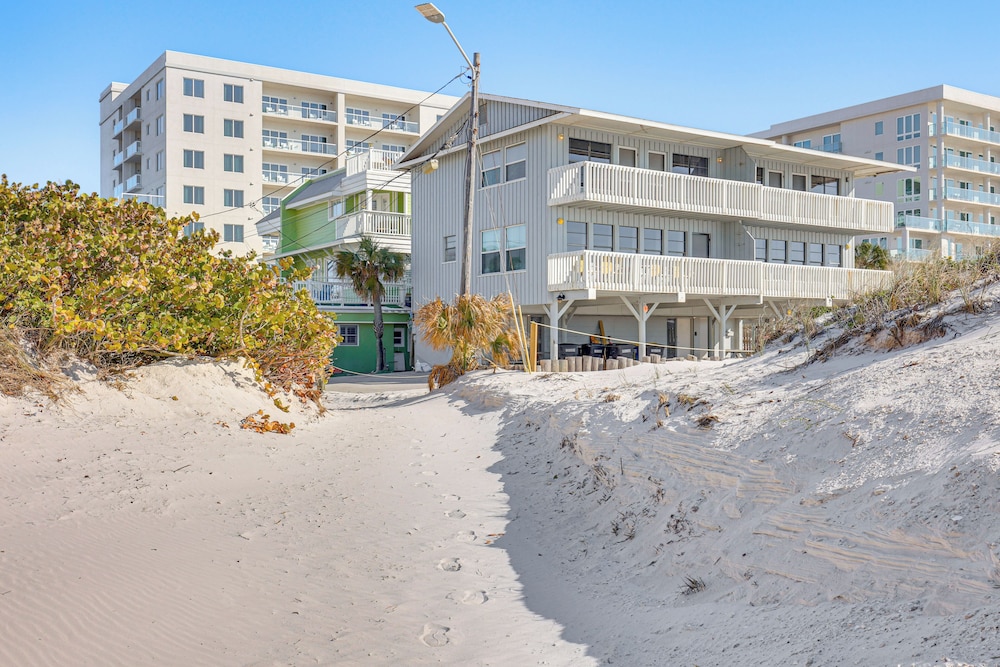 'Driftwood Beach Suite' - Walk To Clearwater Bch - Dunedin, FL