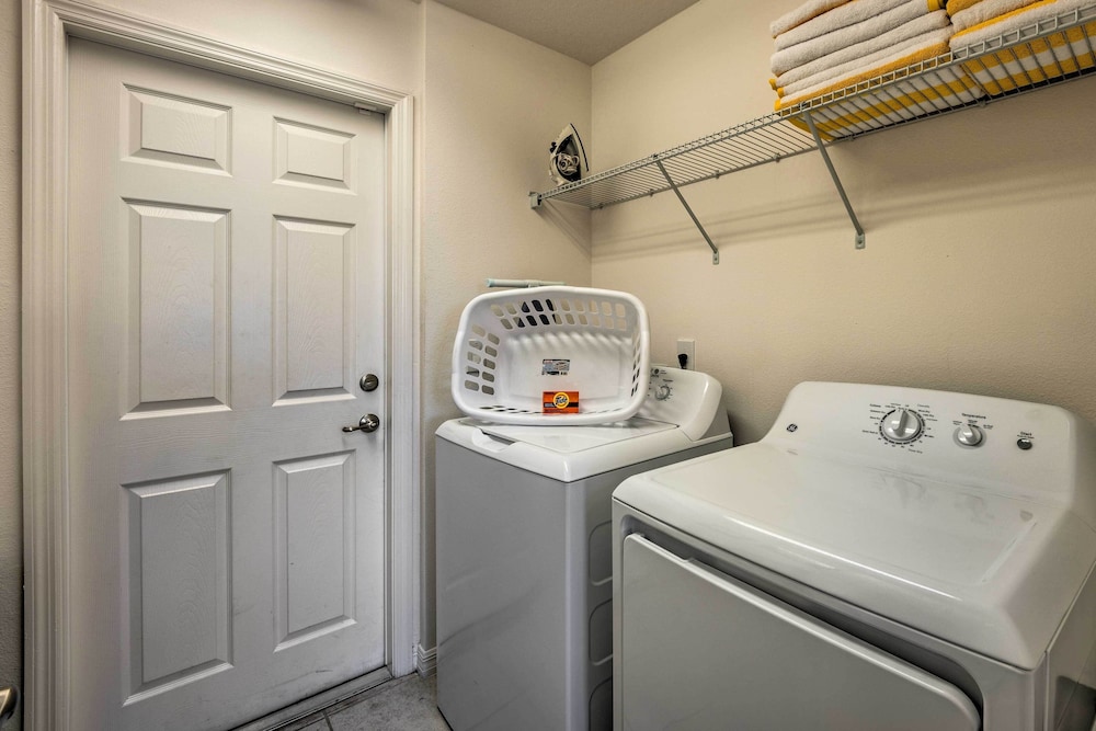 Davenport Villa In Golf Resort, 14 Mi To Disney! - Haines City, FL