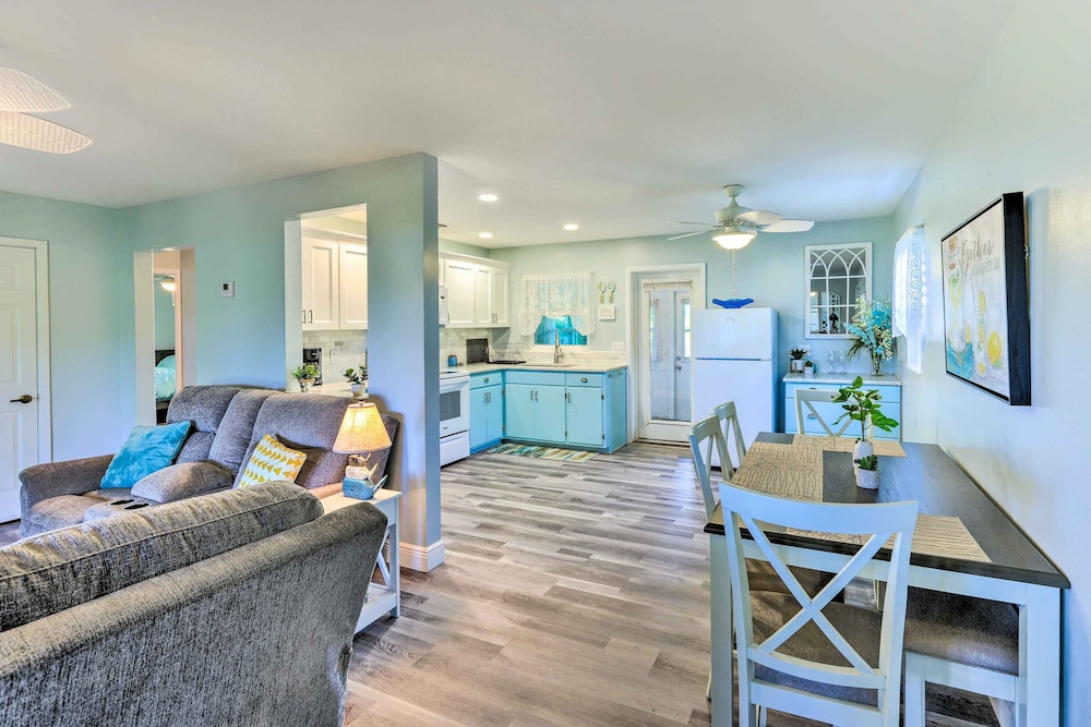 Lakeside Crescent City Cottage: Boat + Dock! - Crescent City, FL