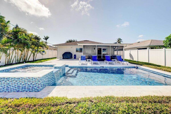 Naples Vacation Home: Private Pool + Hot Tub! - Bonita Springs, FL