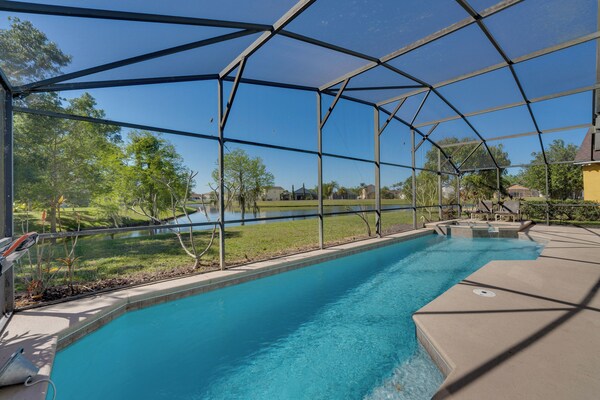 Lake-view Escape W/ Lanai In Kissimmee! - Kissimmee, FL