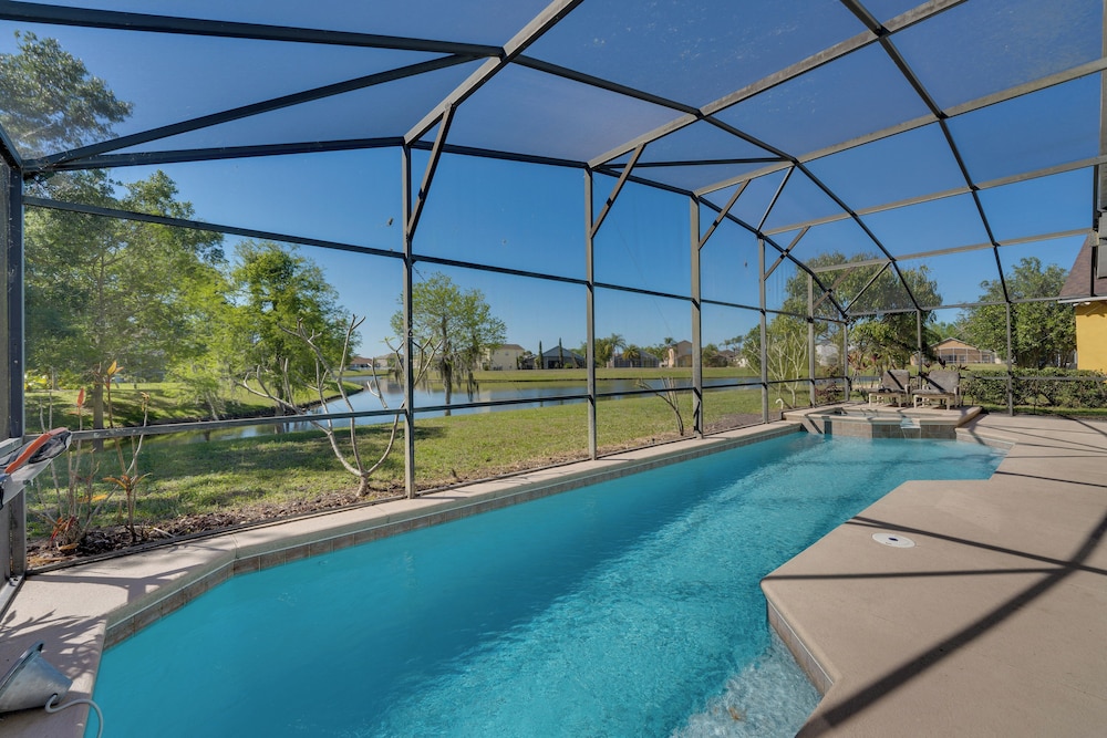 Lake-view Escape W/ Lanai In Kissimmee! - Celebration, FL