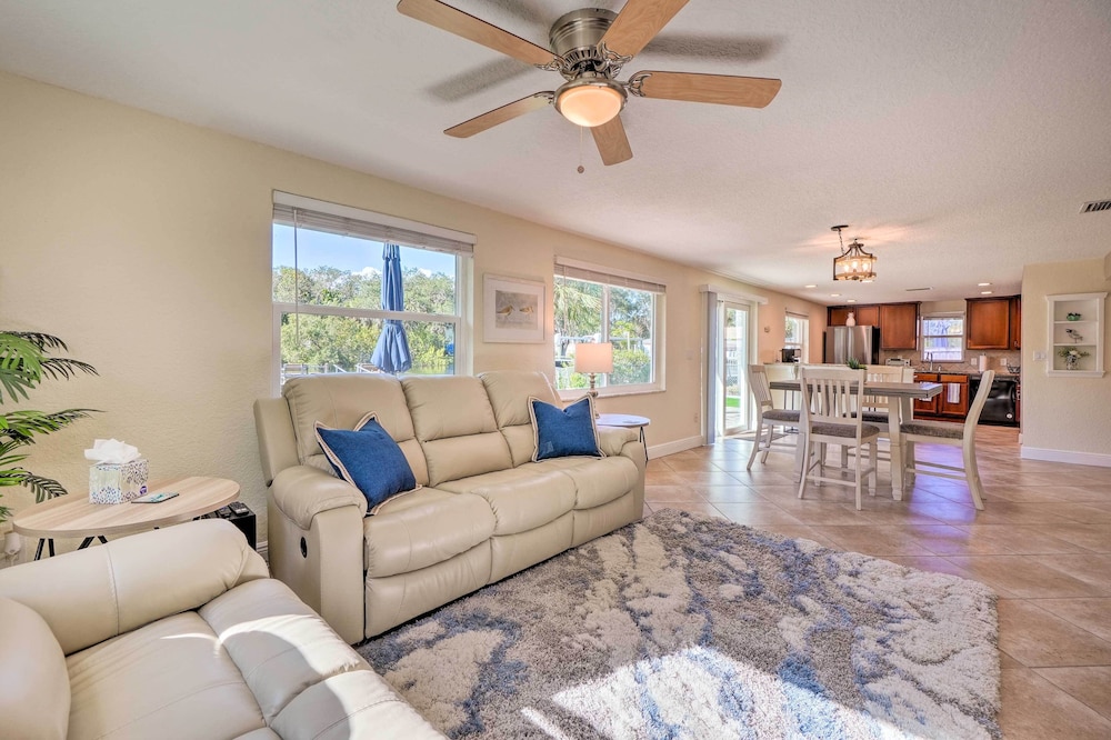 Riverfront Home W/ Putting Green & Boat Dock! - New Port Richey, FL