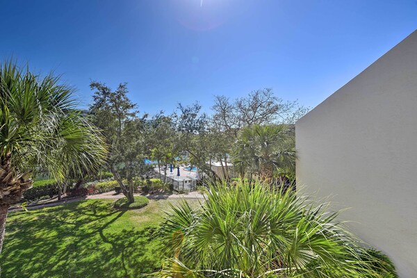 Siesta Key Condo: Resort Amenities, Walk To Beach! - Siesta Key, FL