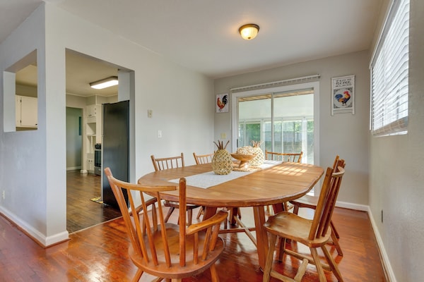 Sunny Fort Walton Beach Vacation Rental W/ Yard! - Fort Walton Beach, FL