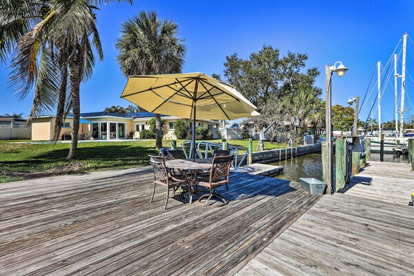 Pool, Dock & Kayaks: Waterfront Palmetto Home - Anna Maria Island, FL