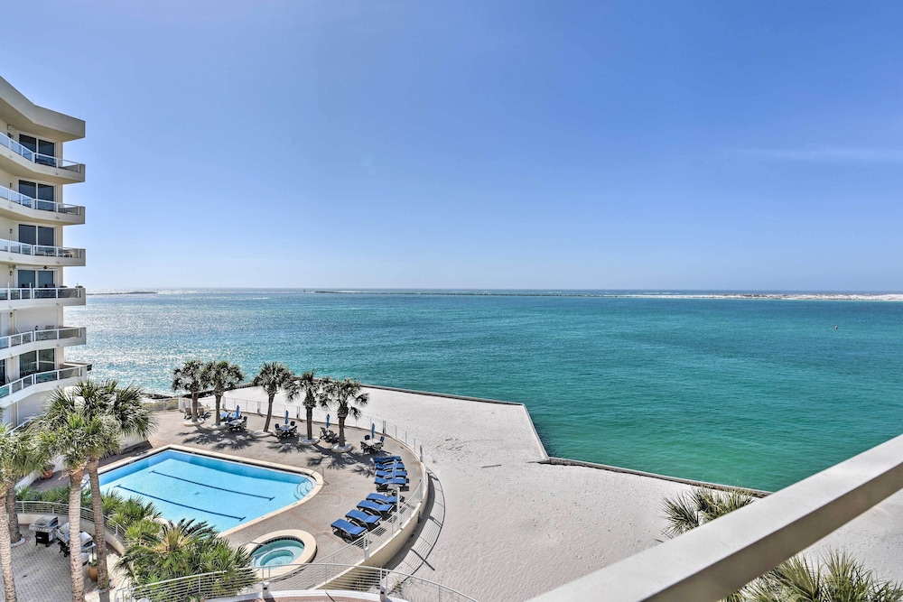 Gulf View Destin Condo With Resort Pool & Spa! - Destin, FL