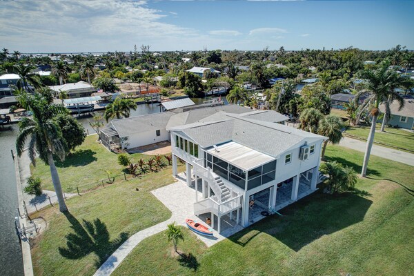 Canalfront St James City Home W/ Unique View - Sanibel, FL