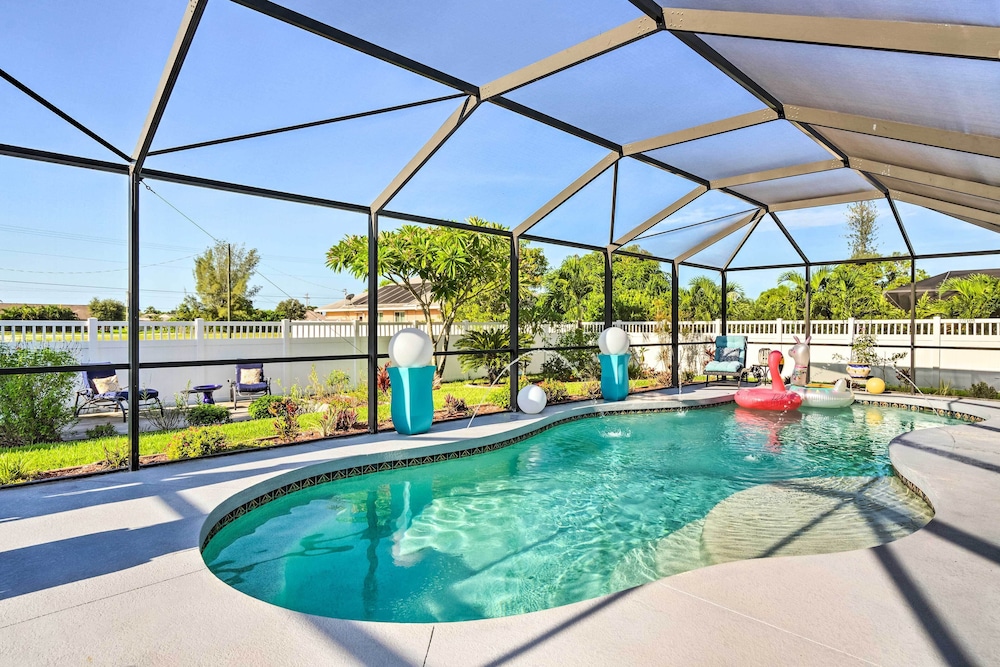 Chic Cape Coral Oasis W/ Pool: 5 Mi To Beach! - Fort Myers