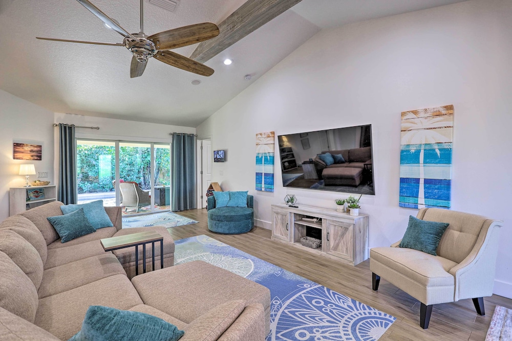 Chic Cocoa Beach Oasis W/ Pool - Steps To Shore! - Cocoa, FL