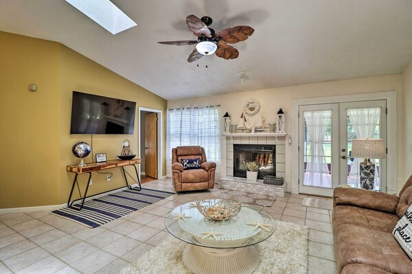 Pet-friendly Amelia Island Home ~ 1 Mi To Beach! - Amelia Island, FL