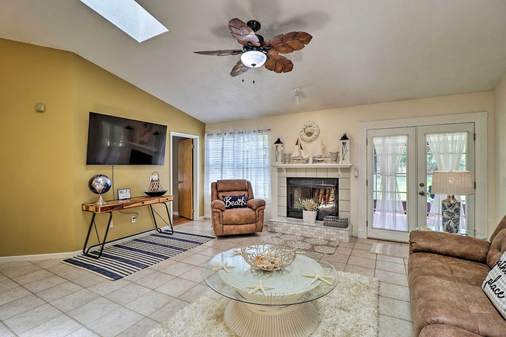 Pet-friendly Amelia Island Home ~ 1 Mi To Beach! - Fernandina Beach, FL