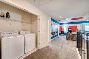 Casa (Multiple Bedrooms) | Interior