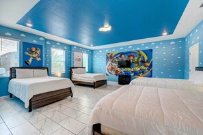 Casa (Multiple Bedrooms) | Interior