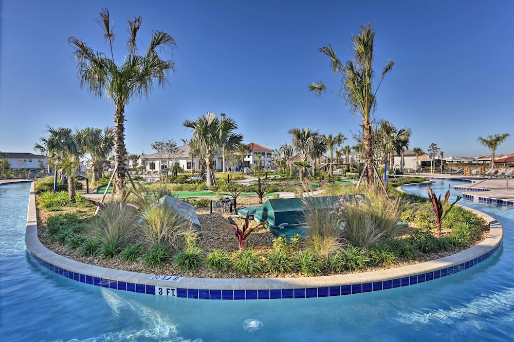 Resort Getaway W/ Home Theater: 7 Mi To Disney! - Kissimmee, FL
