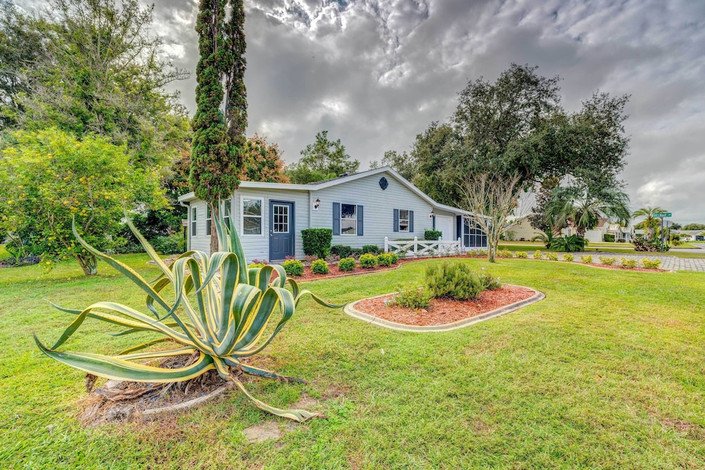 Peaceful Lady Lake Home W/ Screened-in Porch! - Wildwood