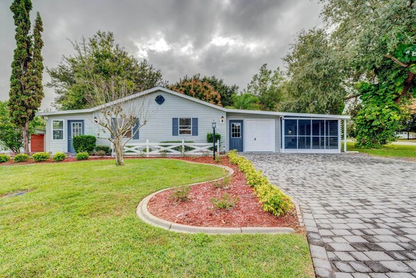 Peaceful Lady Lake Home W/ Screened-in Porch! - Wildwood, FL