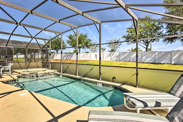 Pool & Hot Tub: Resort-style Davenport Villa - Florida