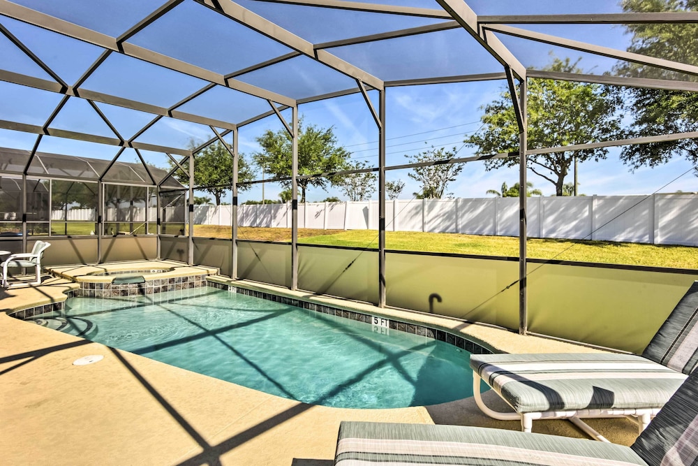 Pool & Hot Tub: Resort-style Davenport Villa - Florida