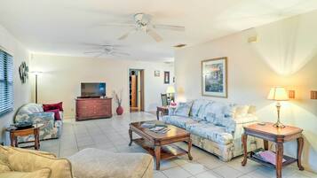 Casa (2 Bedrooms) | Interior
