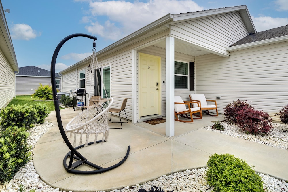 The Villages Home W/ Golf Cart & Community Pools! - Wildwood