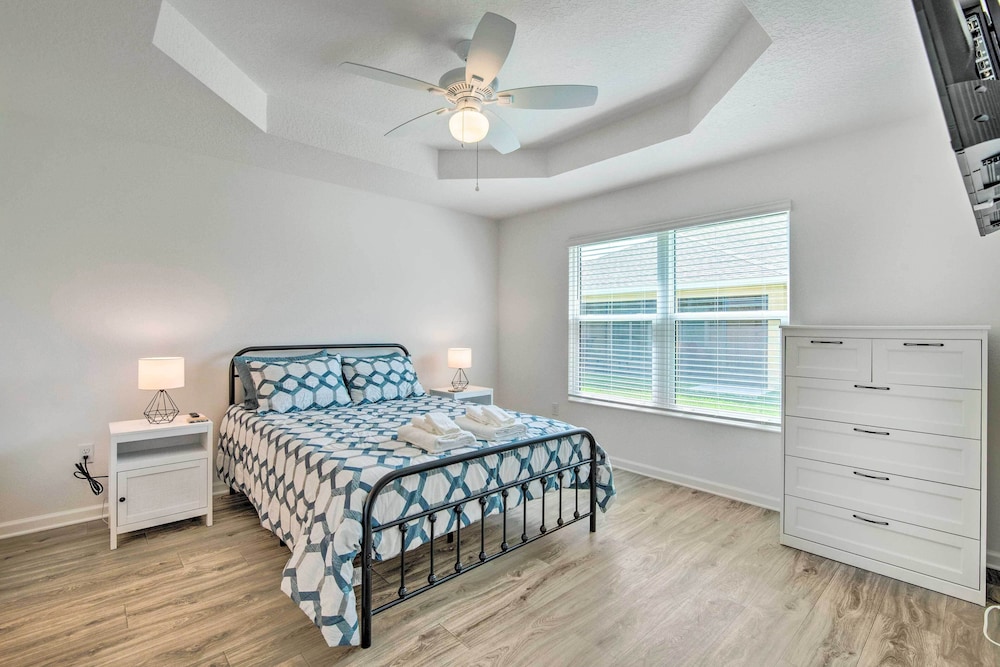 Home W/ Lanai & Golf Cart In The Villages - Wildwood, FL